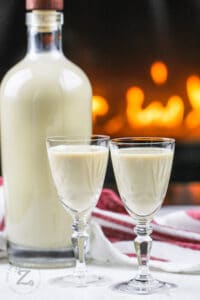 Homemade Irish Cream (Easy 10 Minute Recipe!) - Our Zesty Life