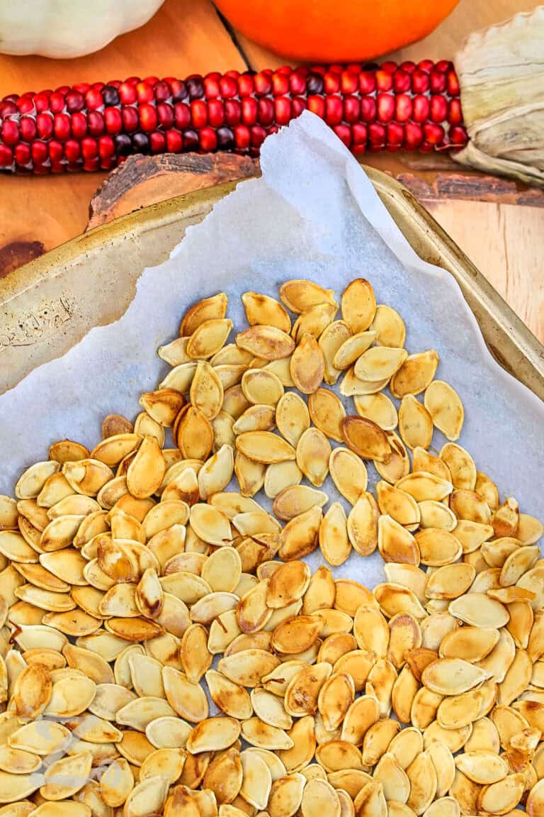 Roasted Pumpkin Seeds Recipe [Easy, Oven Baked] - Our Zesty Life